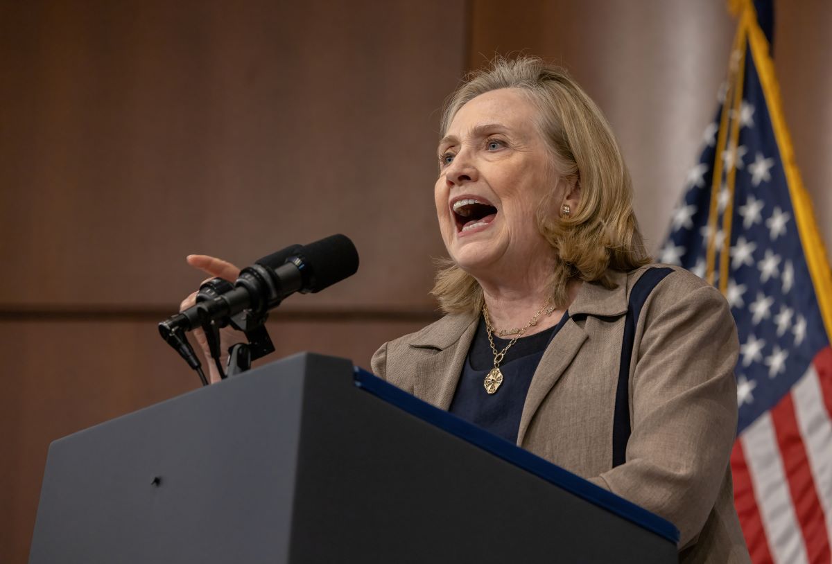 Hillary Clinton vill se begränsad yttrandefrihet på sociala medier ...