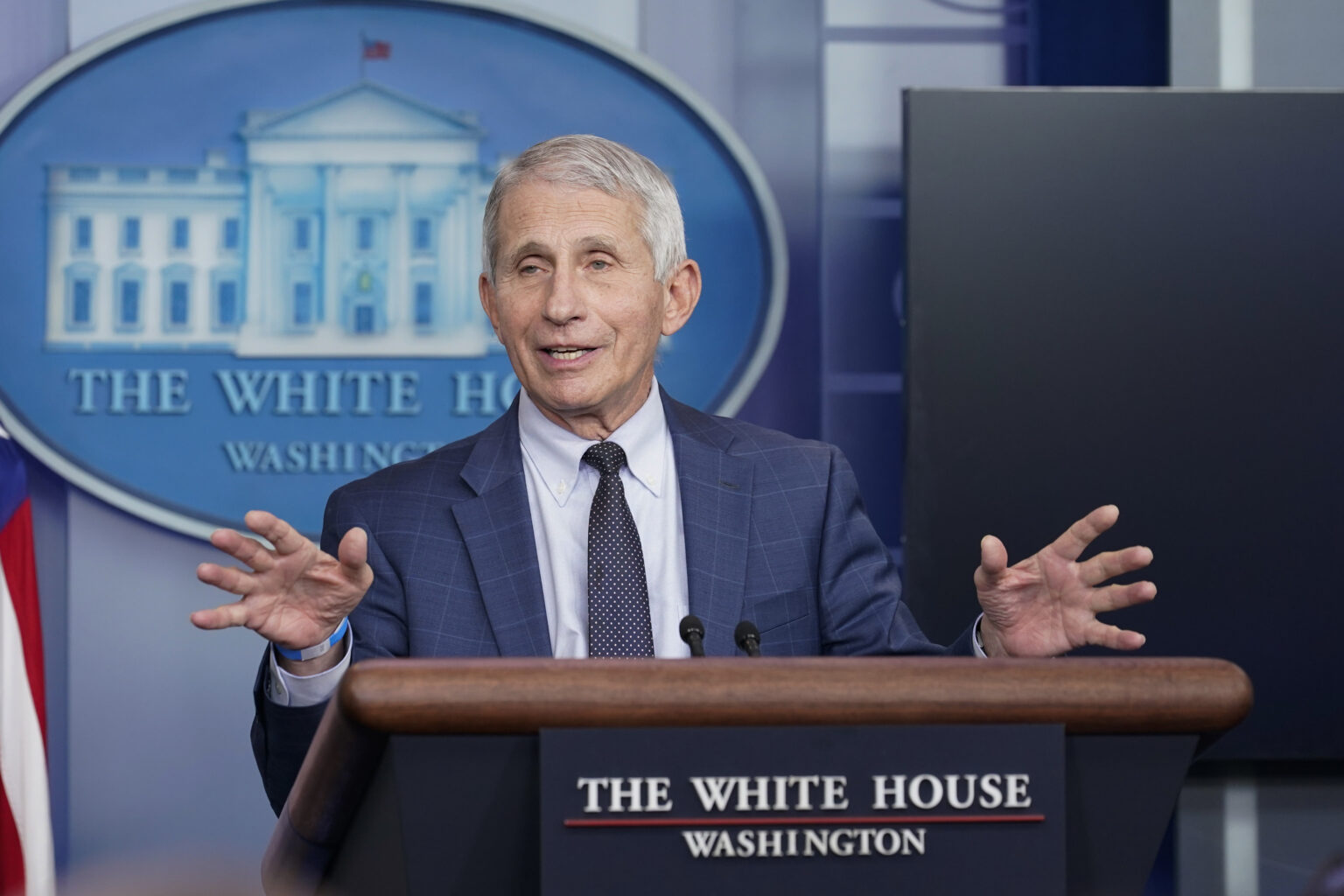Kennedy anklagar Anthony Fauci för att utöka forskningen om biovapen i ...