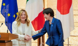 Meloni försöker dämpa transatlantiska spänningar – Document Sverige